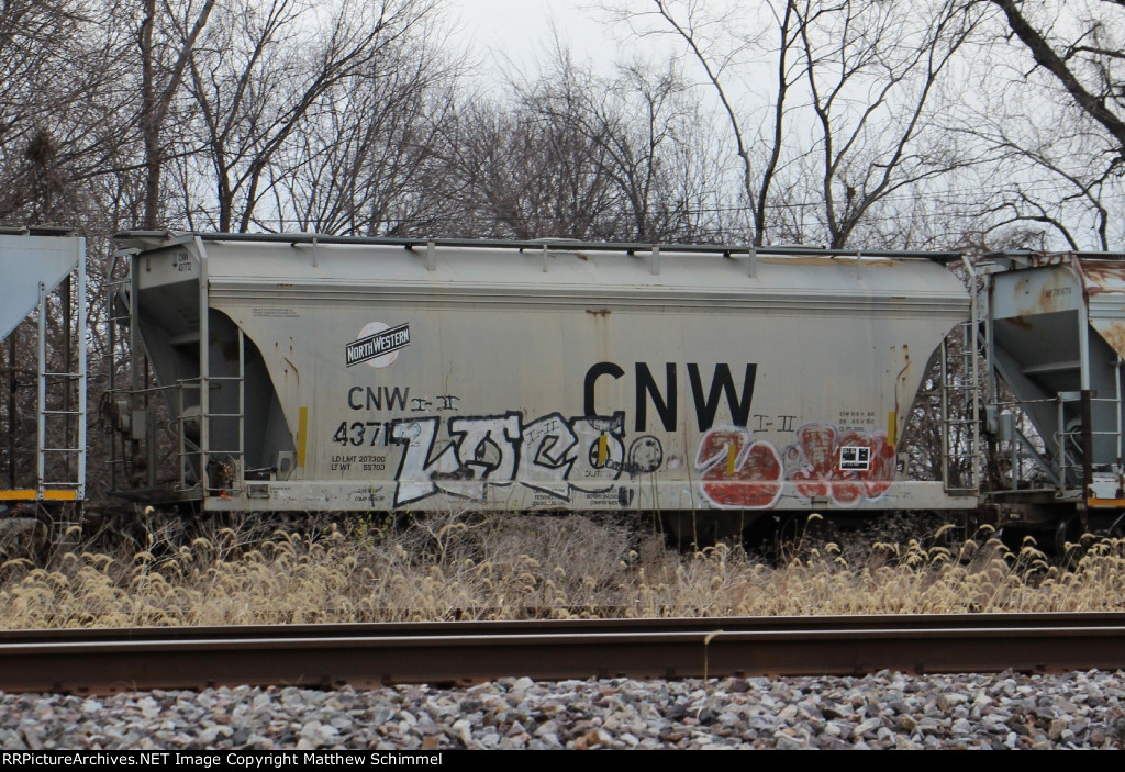 CNW 2 Bay Covered Hopper